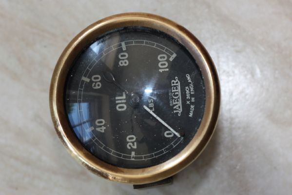 Triple-M Register Forums - Maltese Cross 2" Jaeger Oil Pressure Gauge - F1